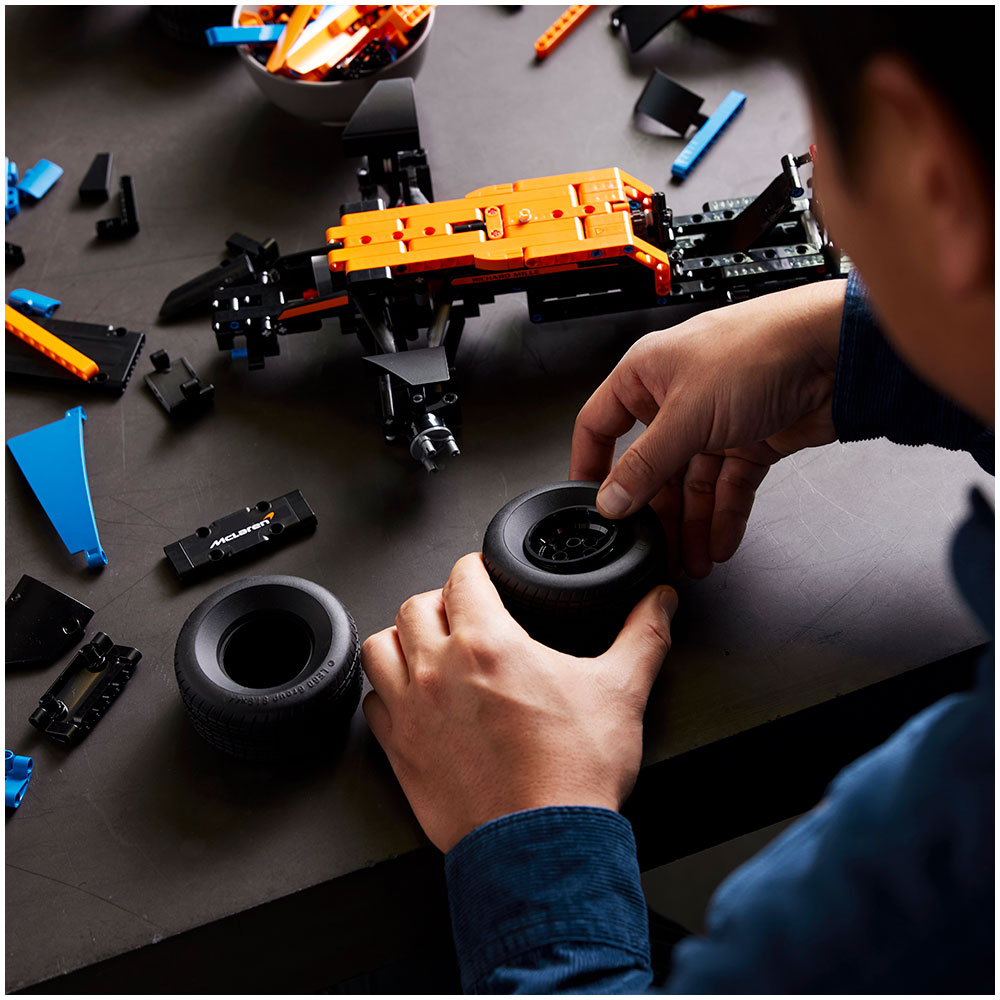 Ringo Leker - LEGO Technic 42141 - McLaren Formula 1 Racerbil