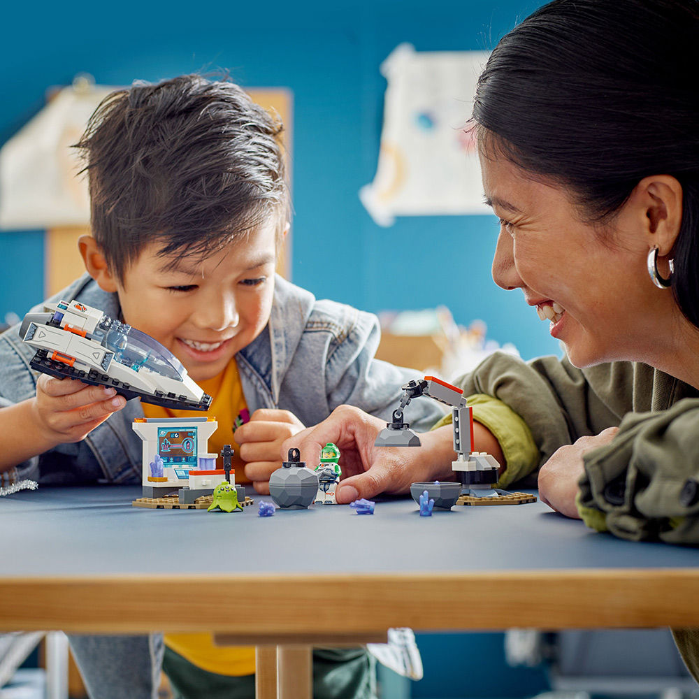 LEGO 60429 ROMSKIP OG ASTEROIDEFUNN. - Ringo.no