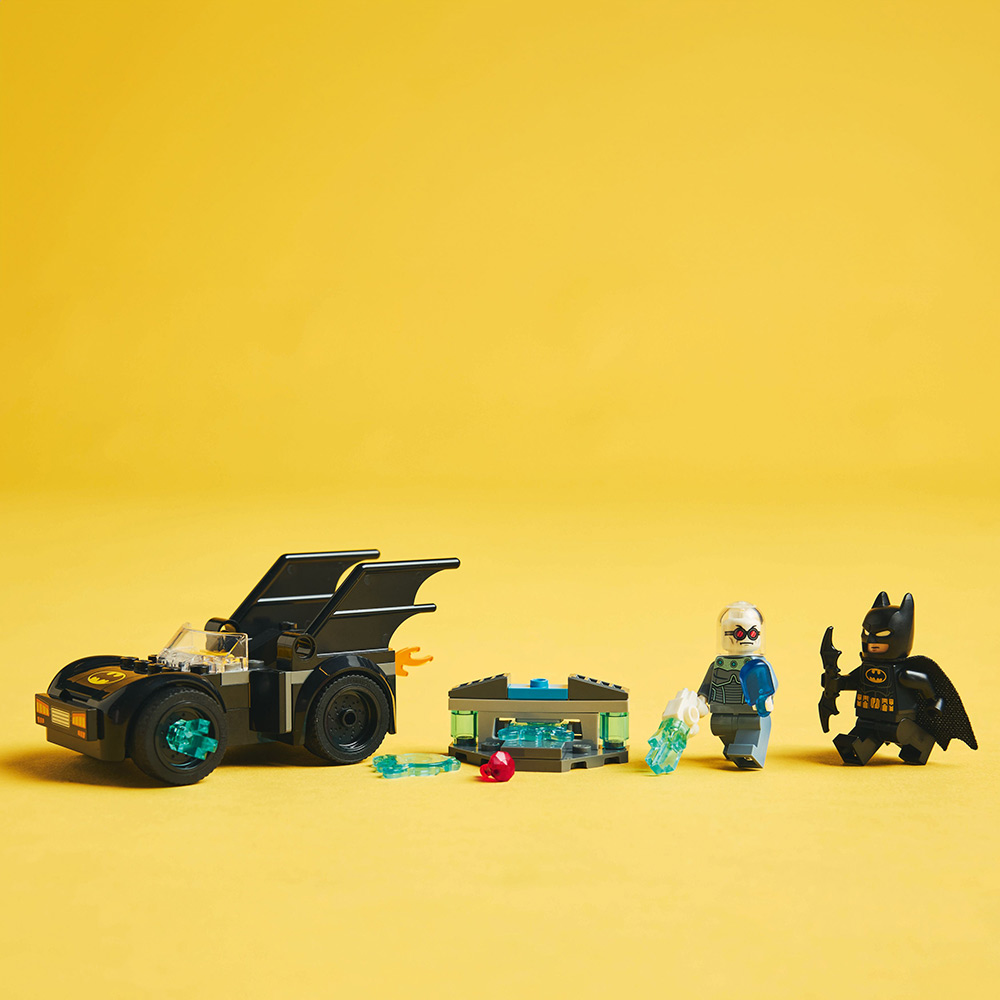 LEGO 76301 BATMAN MED BATMOBILE MOT MR. - Ringo.no