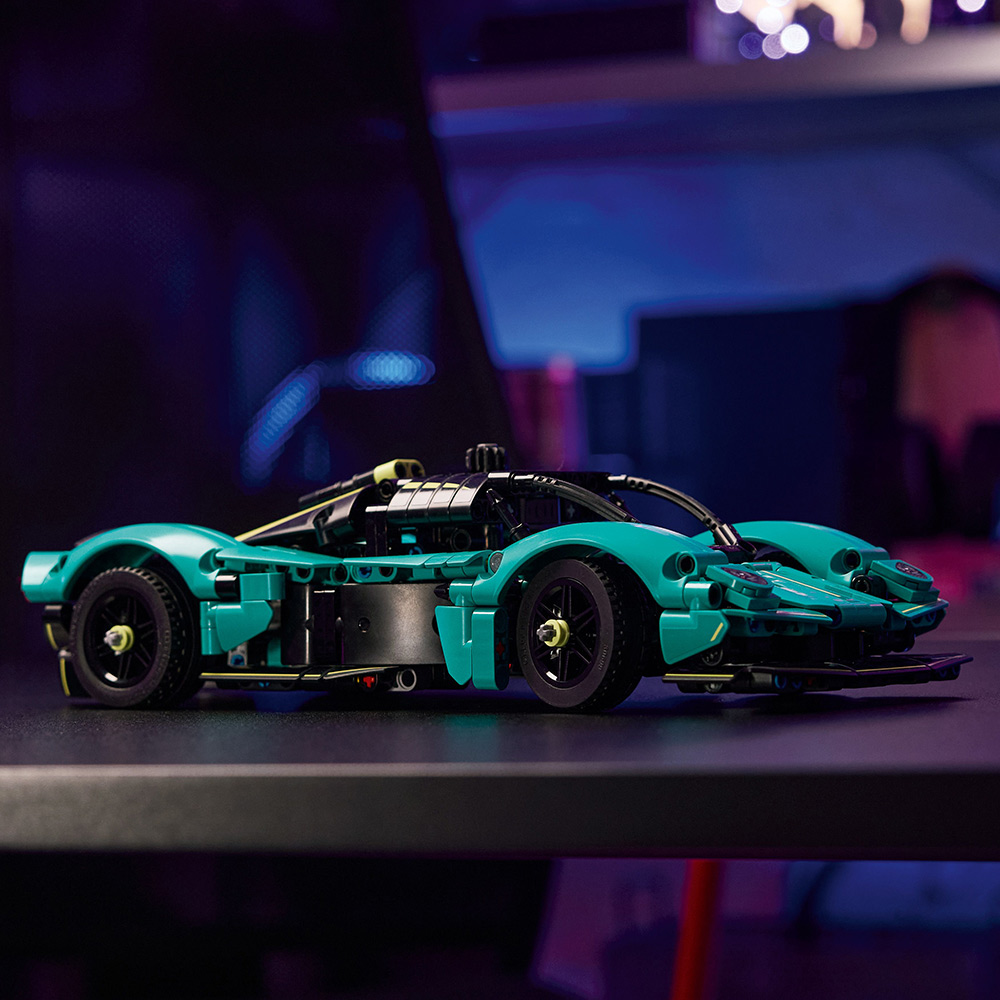 LEGO 42208 ASTON MARTIN VALKYRIE - Ringo.no